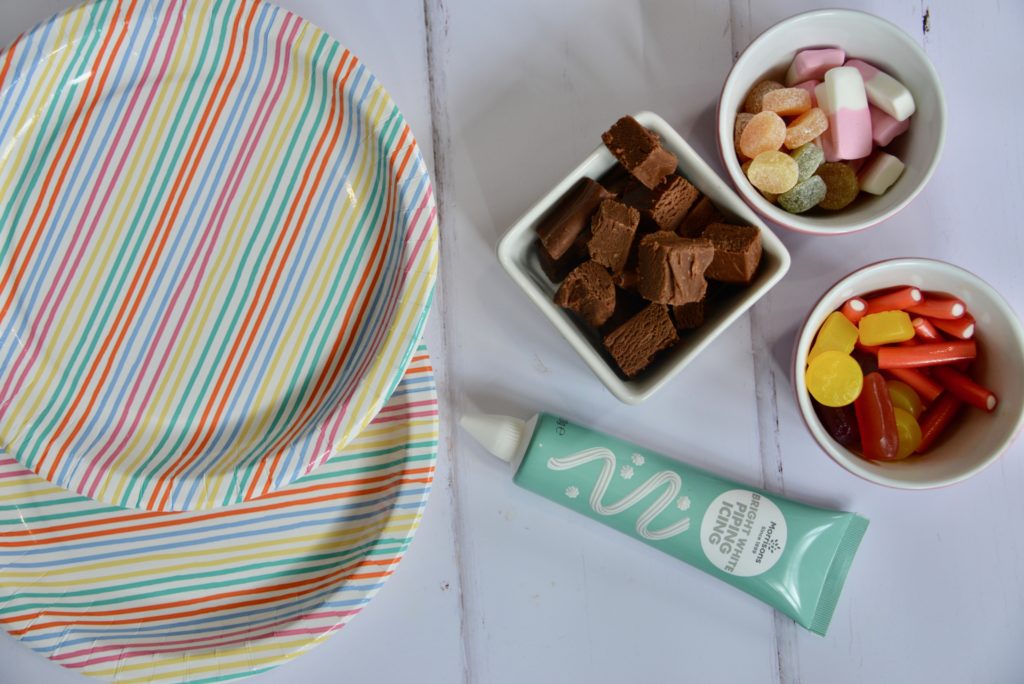 How to build a candy house