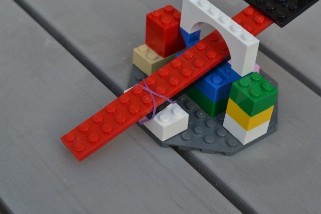 How to make a LEGO® catapult