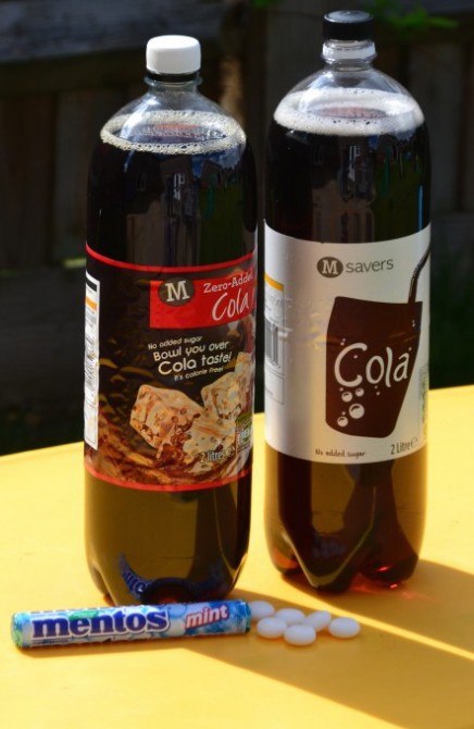 Coke and Mento Experiment - Cool Science for Kids
