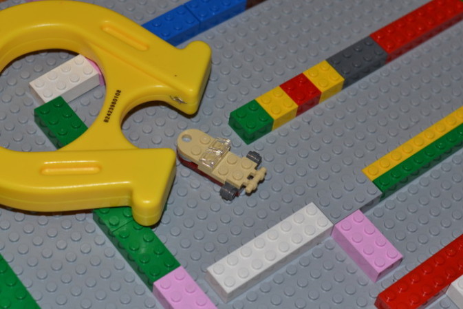 Magnets for Kids - LEGO Magnet Maze - Science Sparks