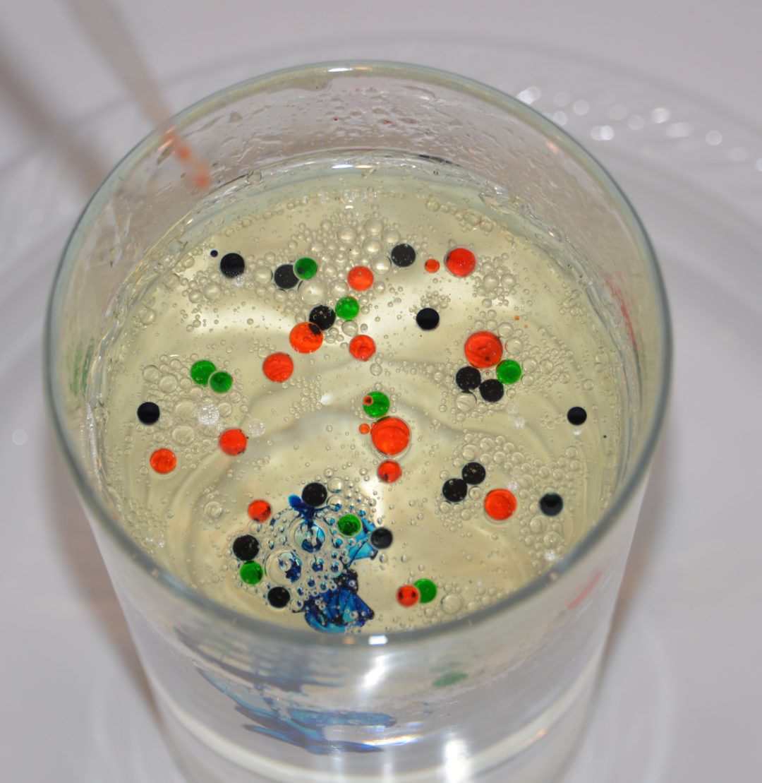 Why don't oil and water mix? - Science Questions for Kids