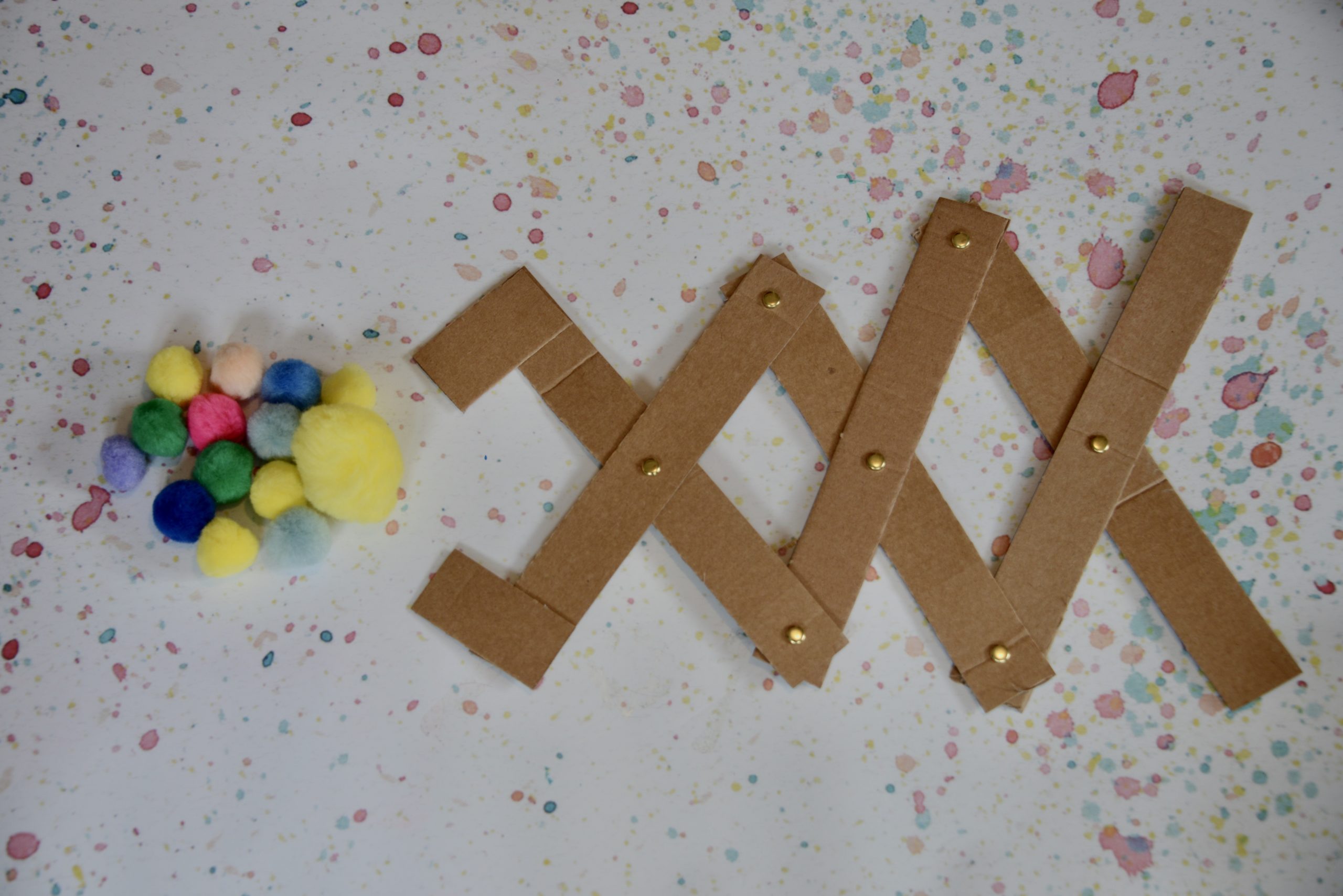 DIY Articulated Grabber - Science Experiments for Kids