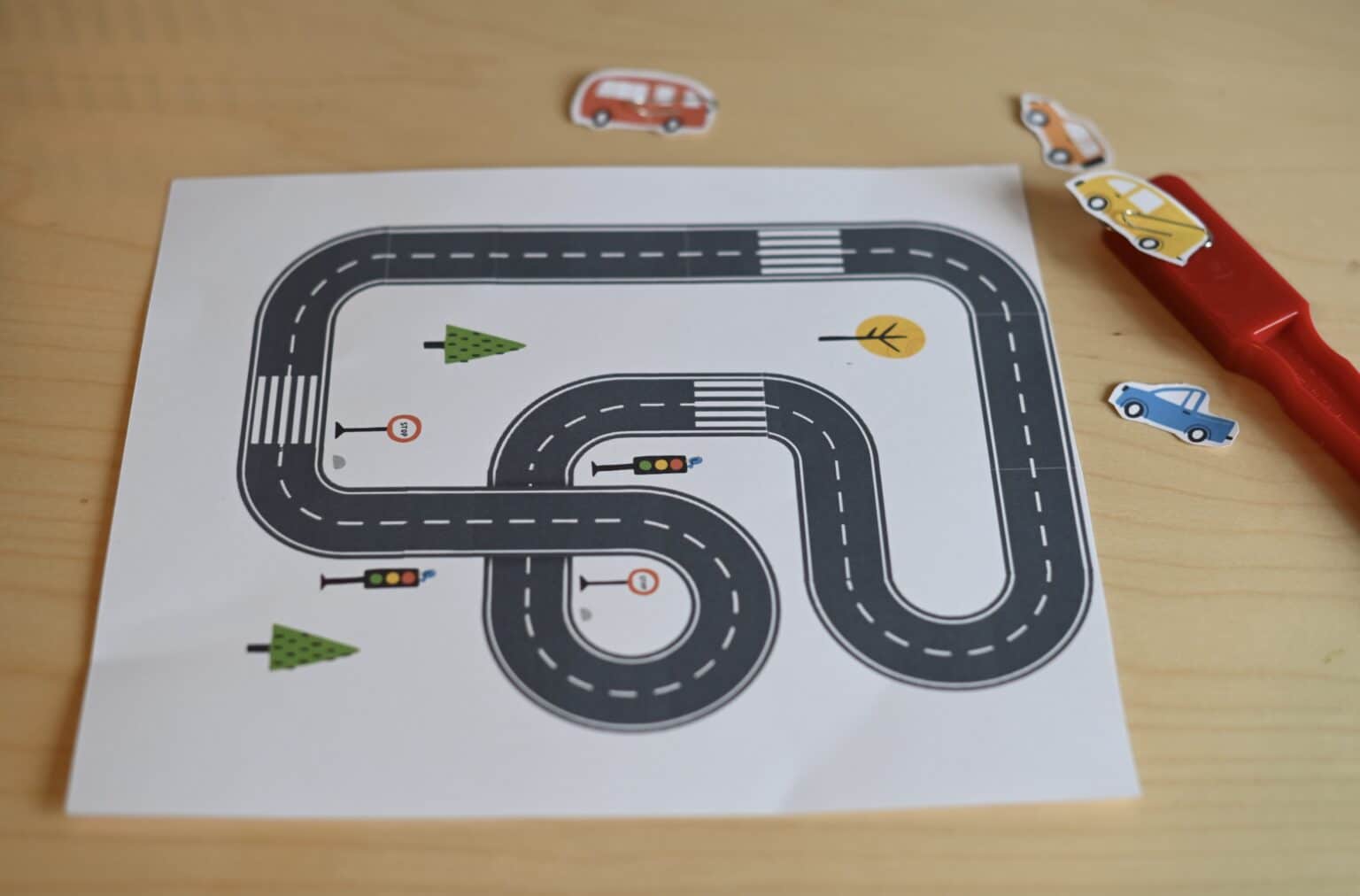 Car Track Magnet Game - FREE Printable