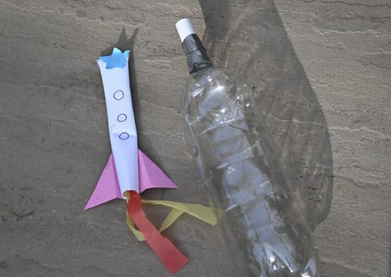 5 Easy Rockets Kids Can Make